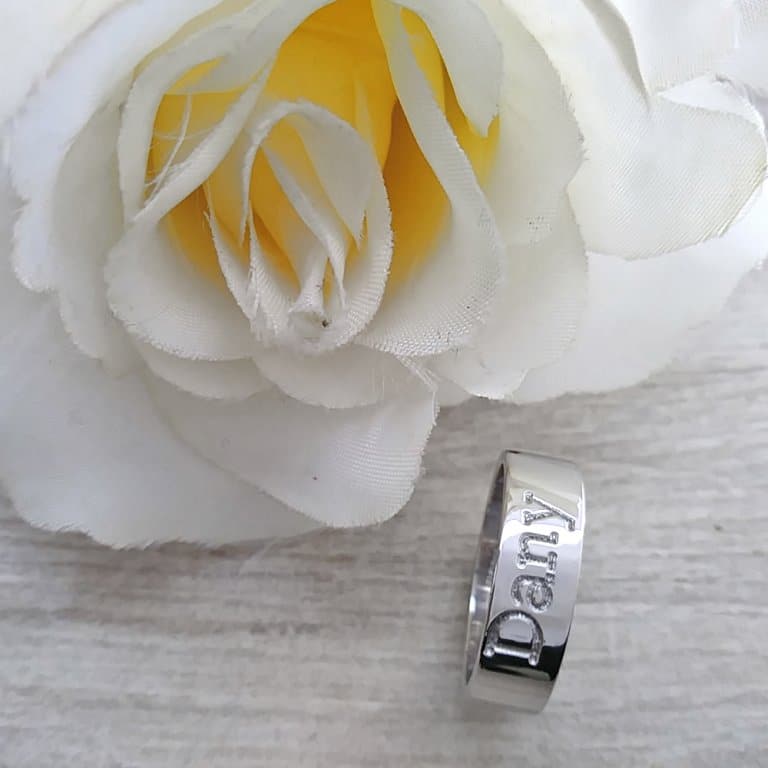 Anello Con Incisione Esterna In Argento 925 - Flores Gioielli